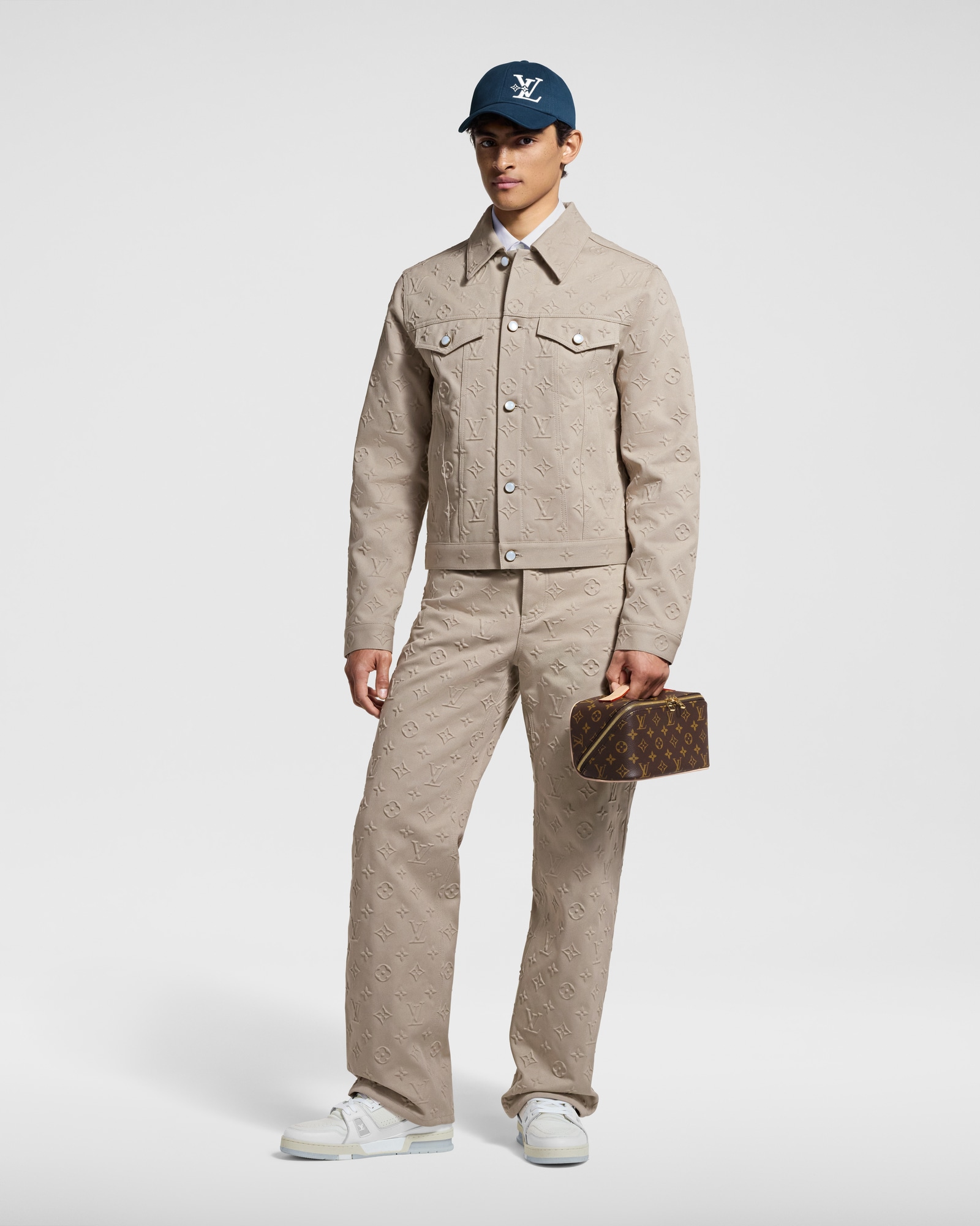 TOILETRY BAG 盥洗袋 - LVMonogram | 路易威登LOUIS VUITTON官方线上旗舰店