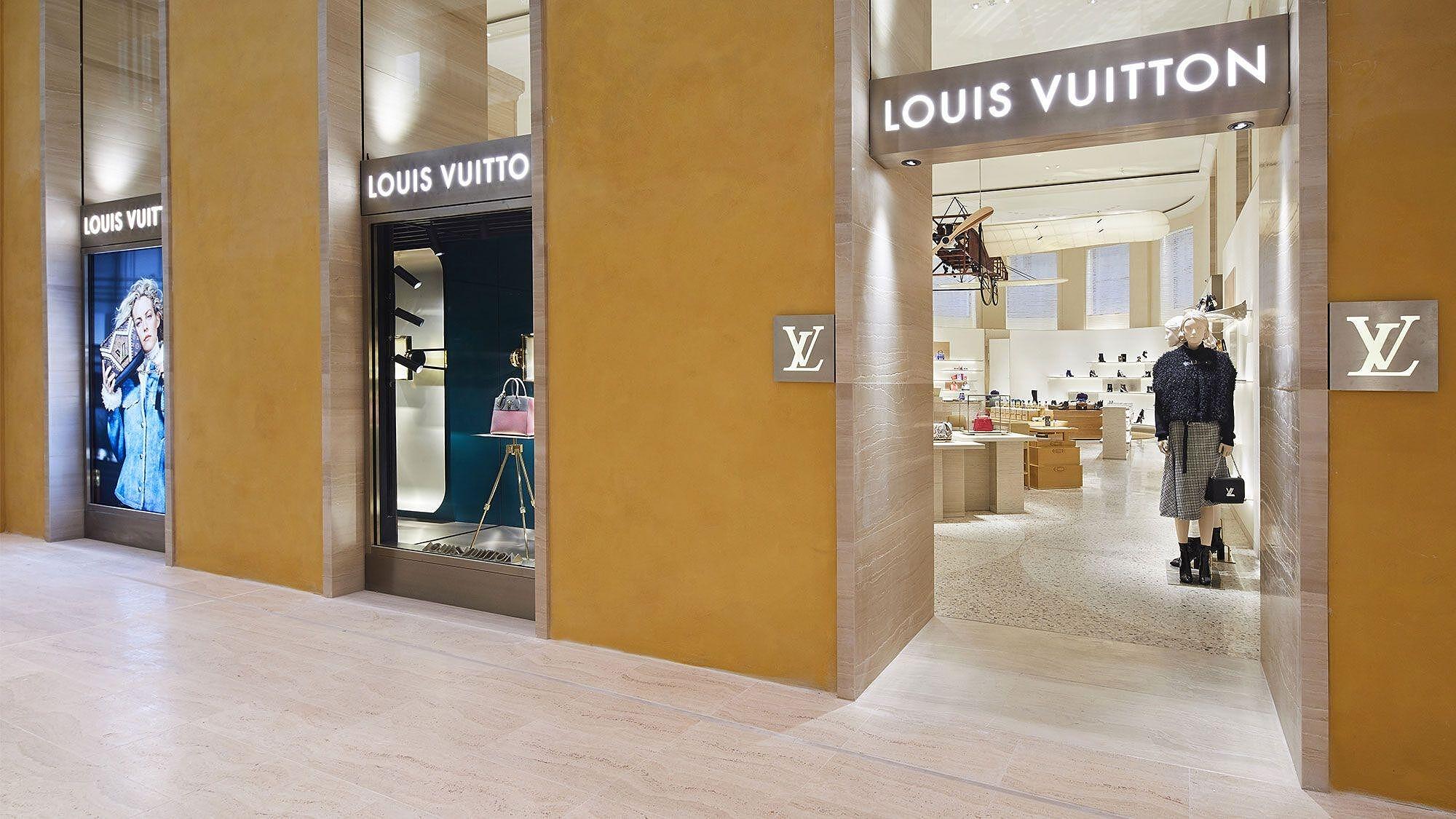Louis Vuitton Roma Rinascente - LV罗马专卖店 | 路易威登LOUIS VUITTON官方线上旗舰店